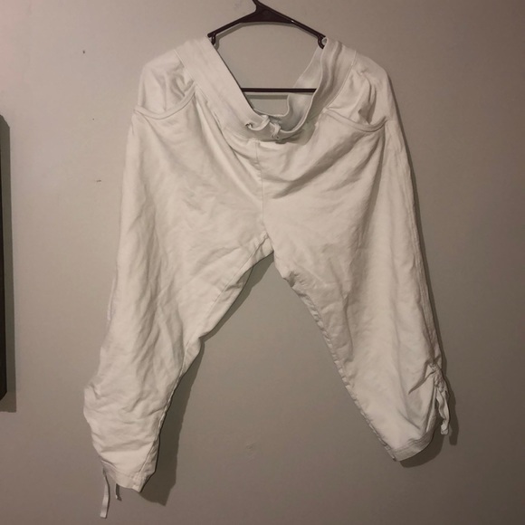 made for life | Pants & Jumpsuits | 435 White Capris Pj Pants Size ...